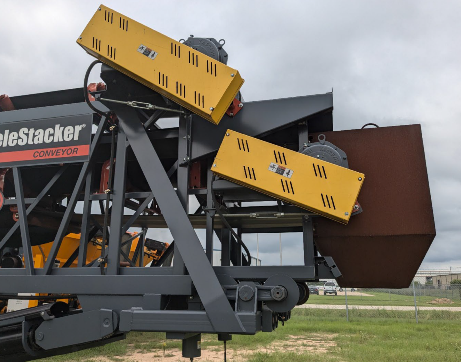 Used Superior 36” X 150′ Swing Axle TeleStacker® Conveyor – Petroleum ...