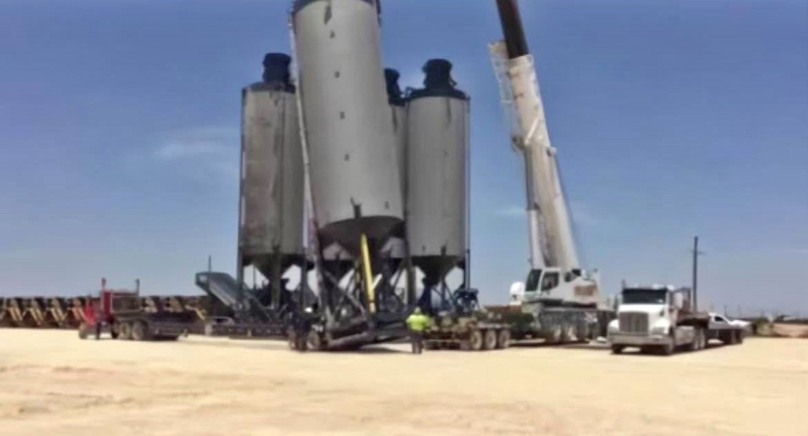 PRICE REDUCED! 6-Pack of Sand Silos on Trailers – Petroleum Connection
