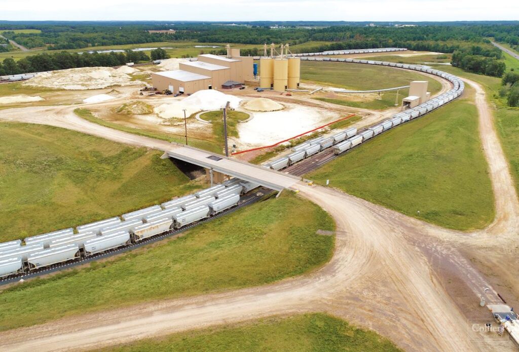 Upper Midwest Rail-Served Industrial Site – Petroleum Connection